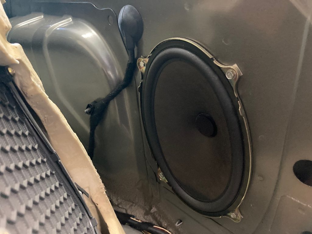 Mini Cooper 2006 Pioneer SPH-10BT Front & Rear Speakers Upgrade ...